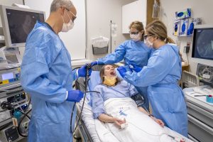 Endoscopie (examen visuel des canaux corporels ou des organes creux ...